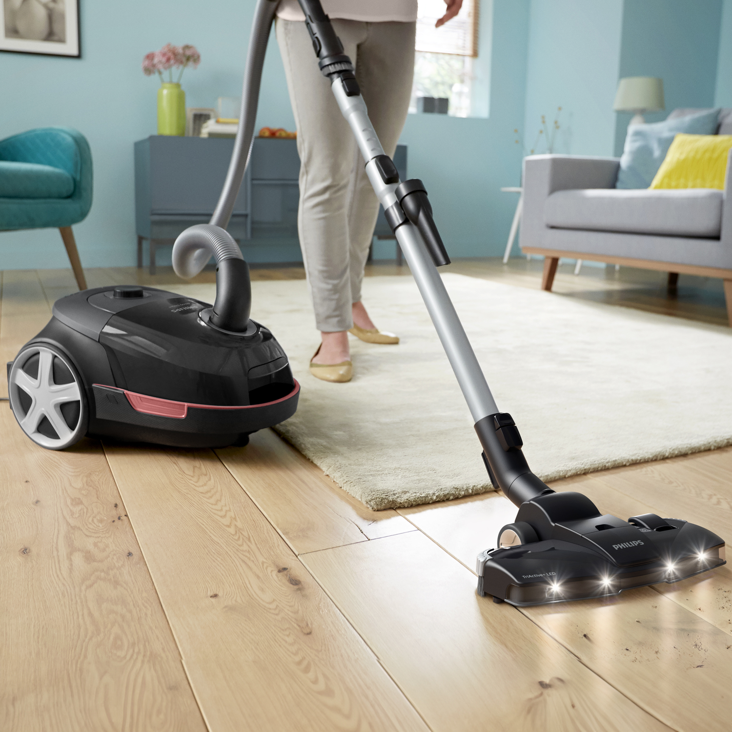 PHILIPS XD6142/12 Stofzuiger met zak Diep zwart kopen? | MediaMarkt