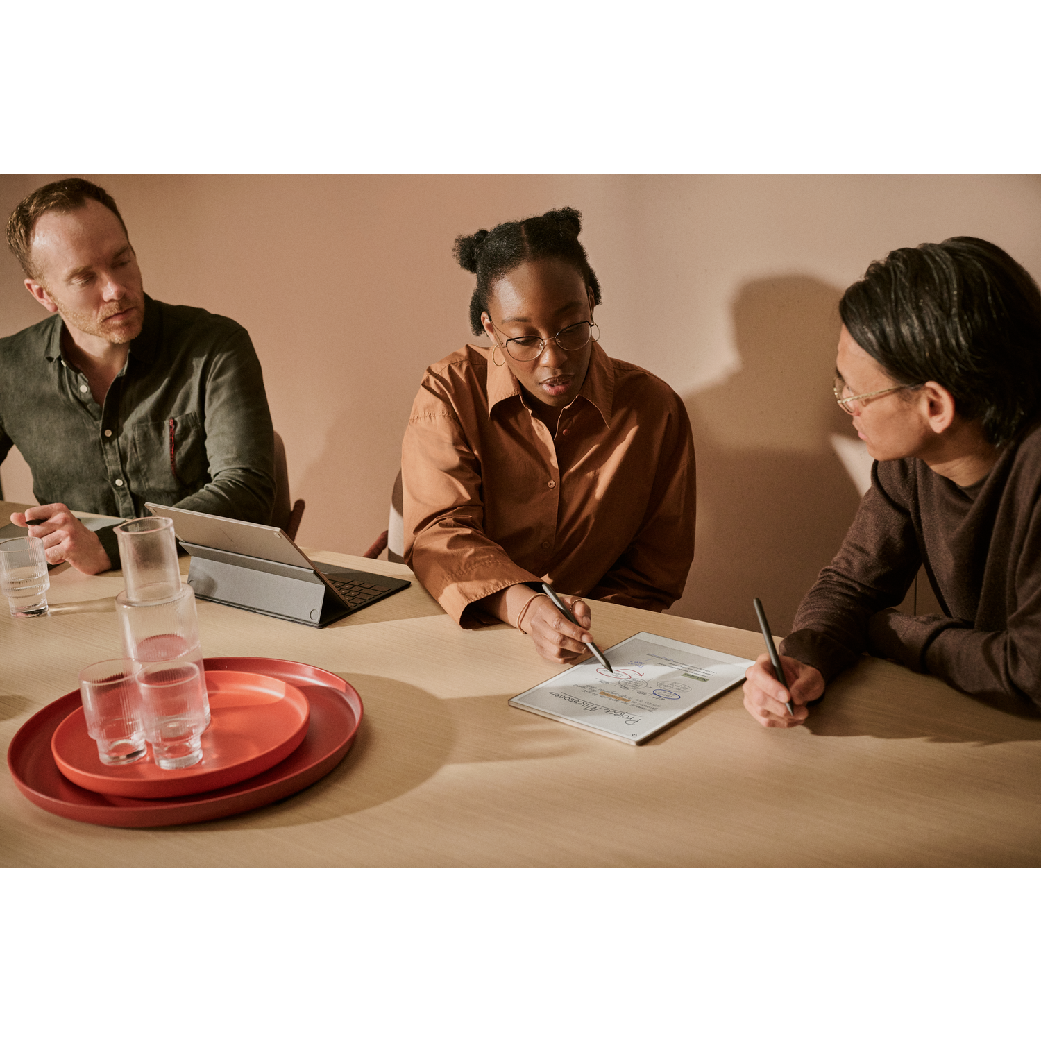 REMARKABLE Paper Pro + Marker Plus E-ink-tablet Zwart | MediaMarkt