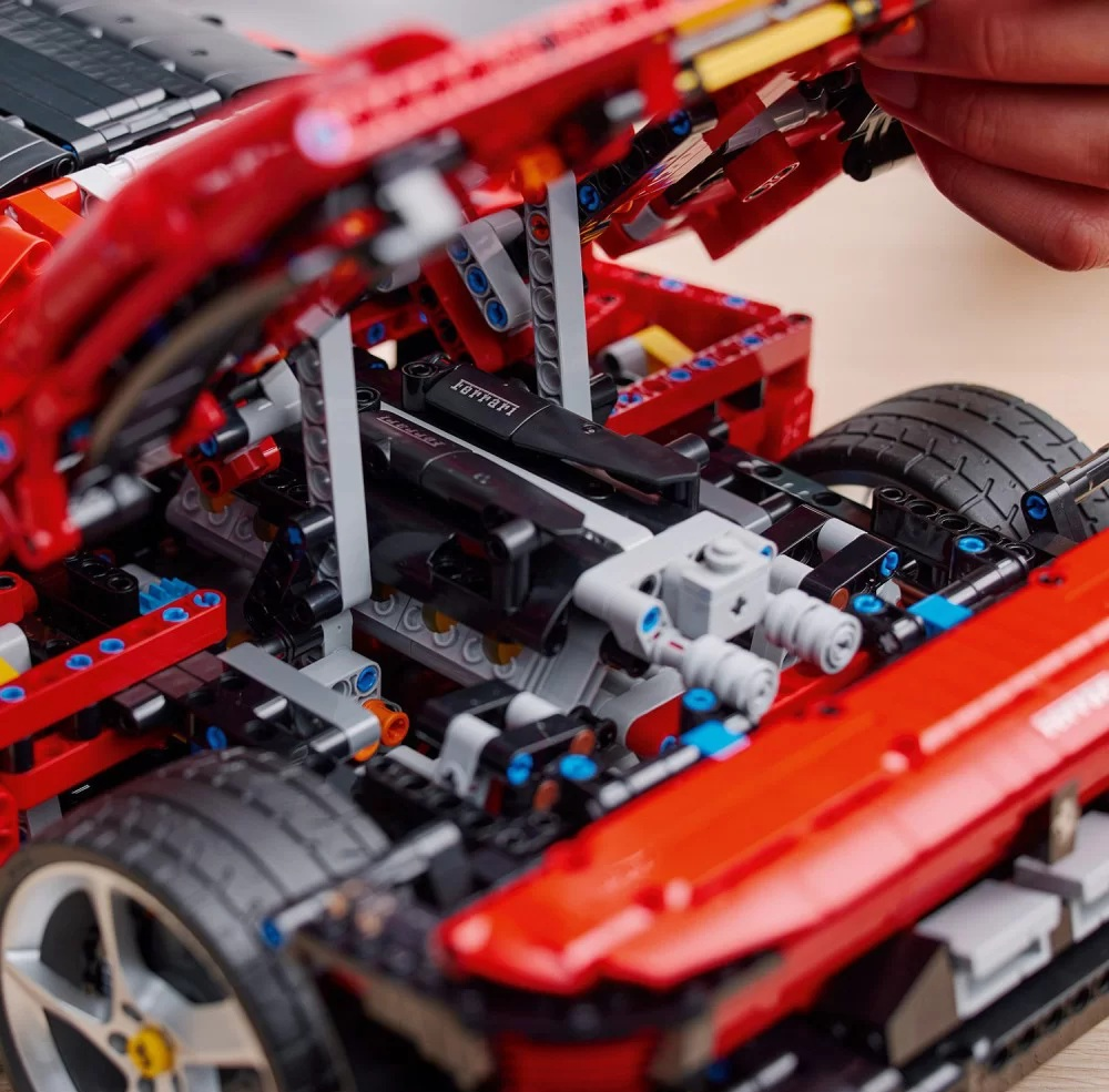 Klocki LEGO Technic Ferrari Daytona SP3 42143 | sprawdź cenę i opinie w ...