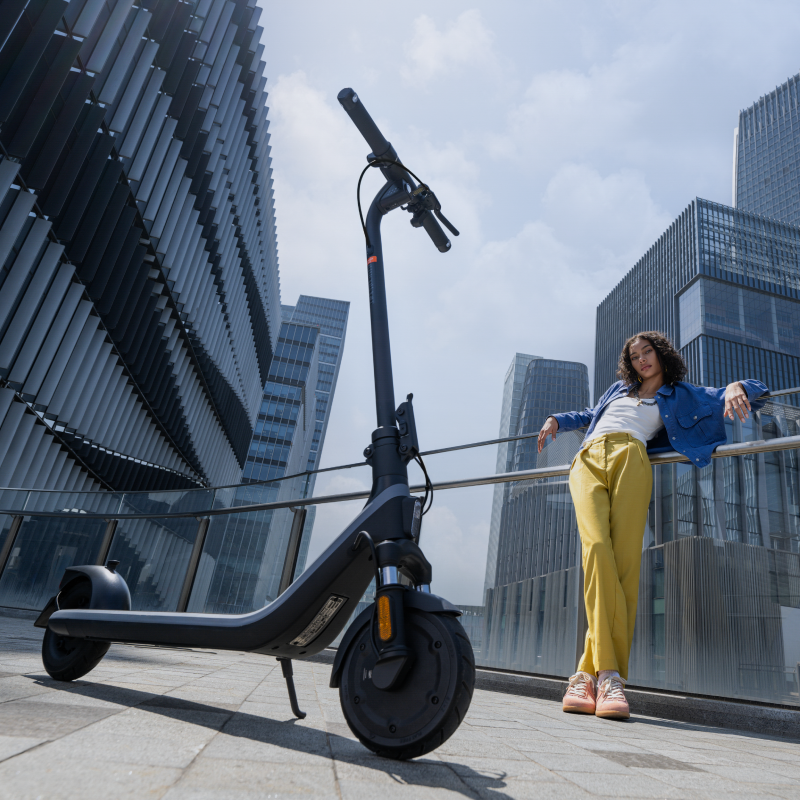 SEGWAY Ninebot E2 II Elektrikli Scooter Fiyat & Özellik | MediaMarkt