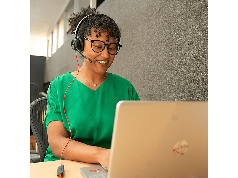 POLY 8X223AA, Over-ear Kopfhörer Bluetooth Schwarz | MediaMarkt