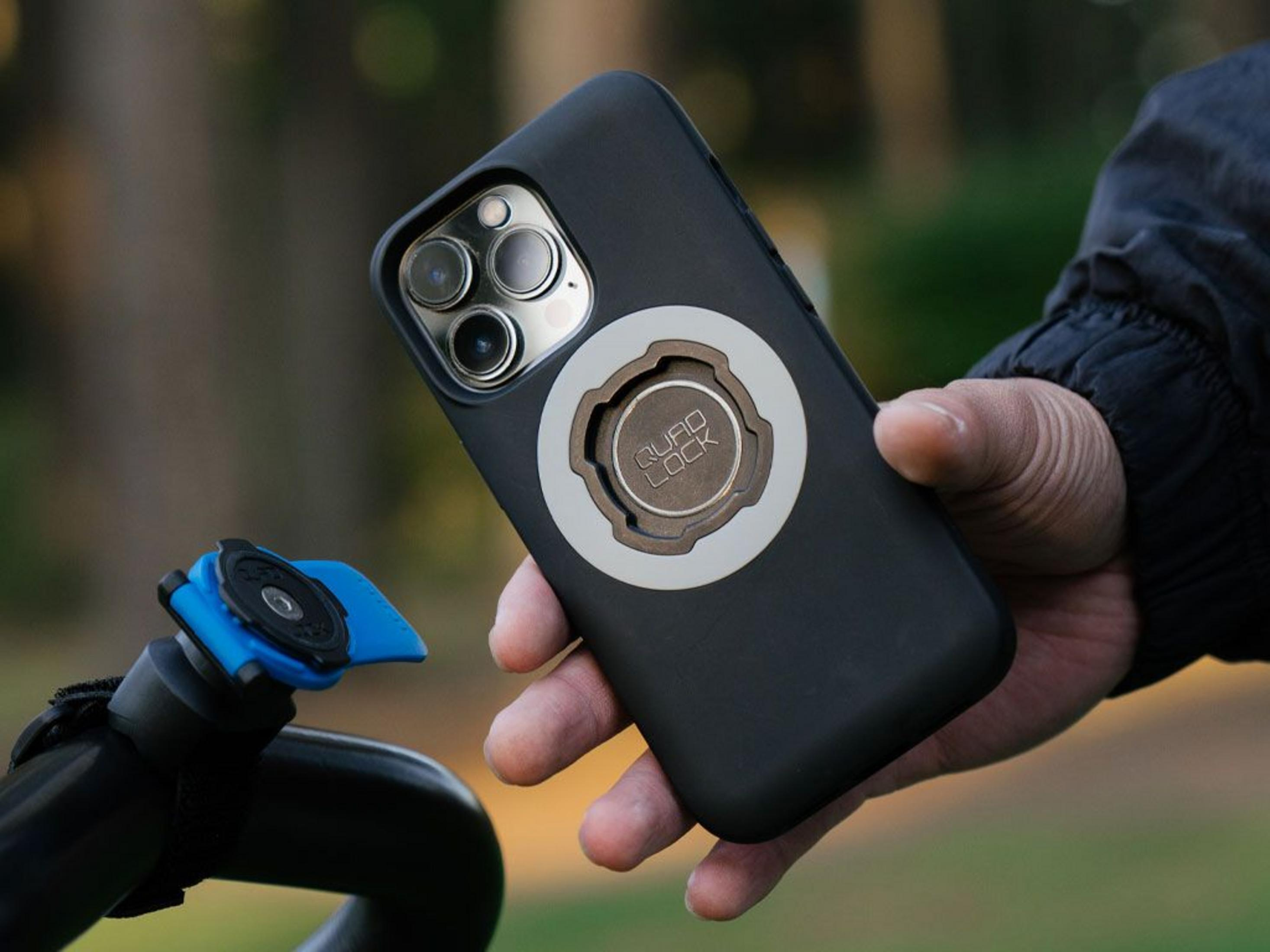 QUAD LOCK IPH15P MAG CASE Schutzhülle, Schwarz | MediaMarkt